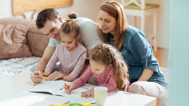 Jak zaplanować wakacje z dziećmi? Praktyczny poradnik